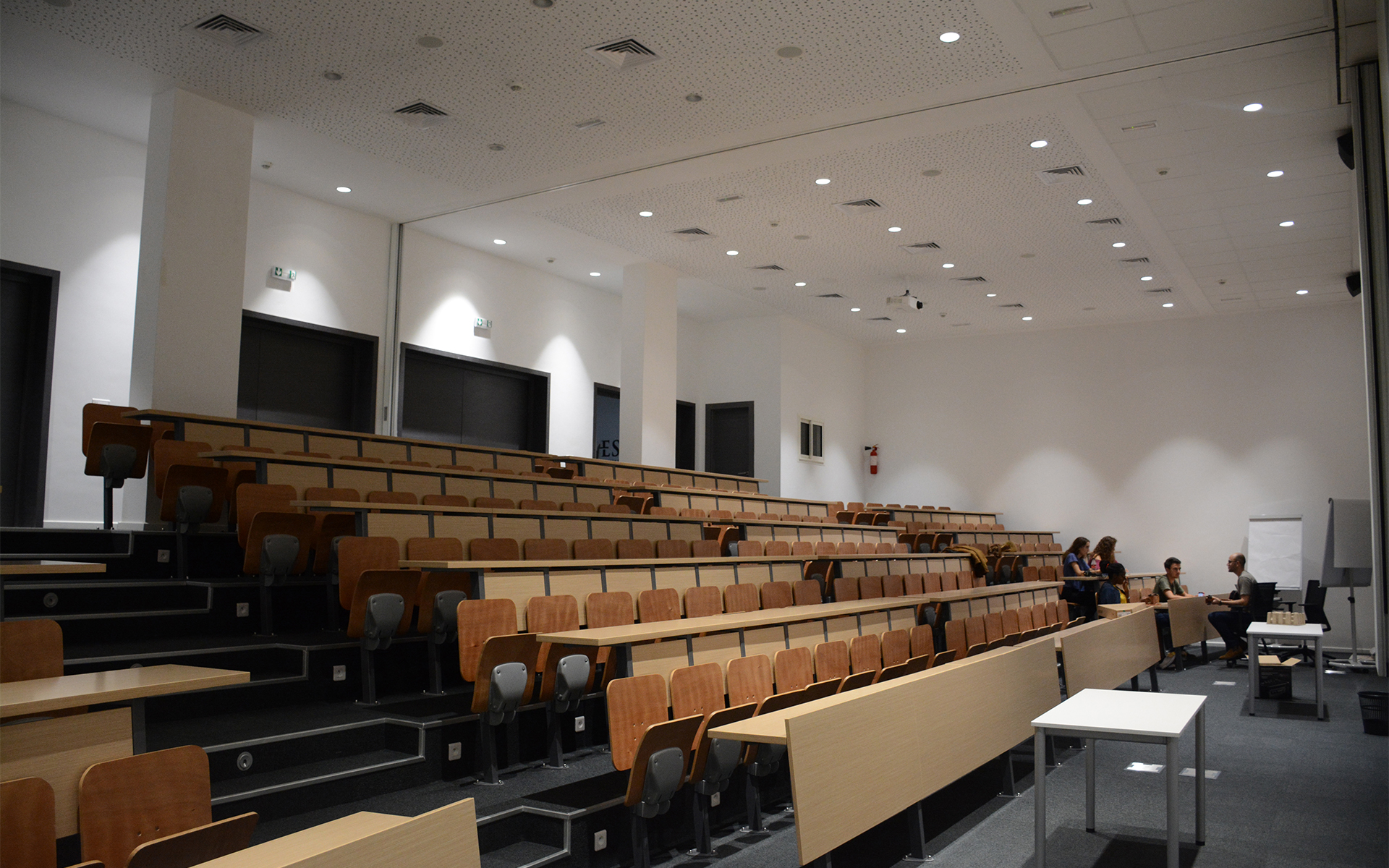 Essec Business School - CONIX RDBM